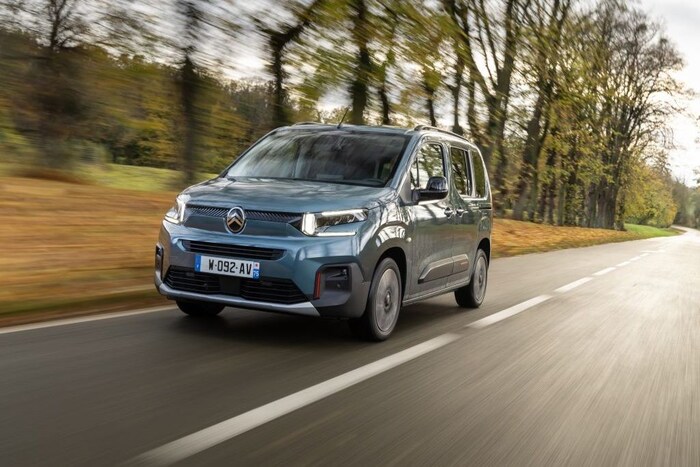 Mercedes V-Klasse Facelift: Neue Front, neues Cockpit, mehr Camper-Extras - AUTO BILD