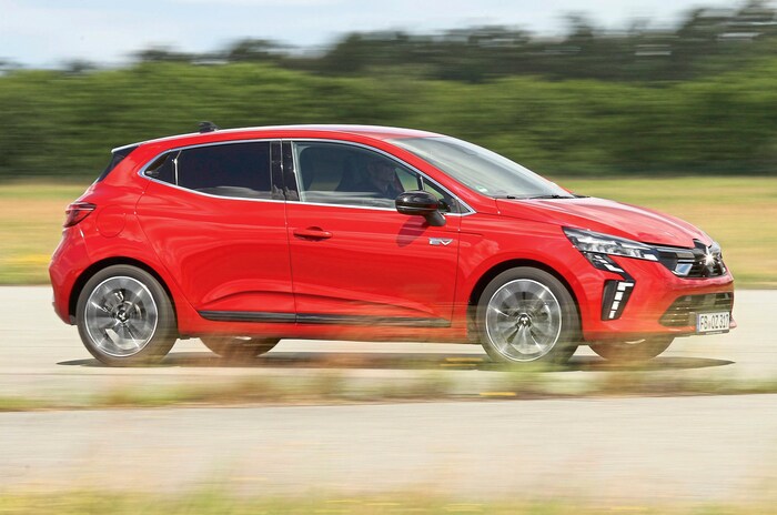 Mitsubishi Colt Hybrid 1.6, Toyota Yaris Hybrid 116: Test - AUTO BILD